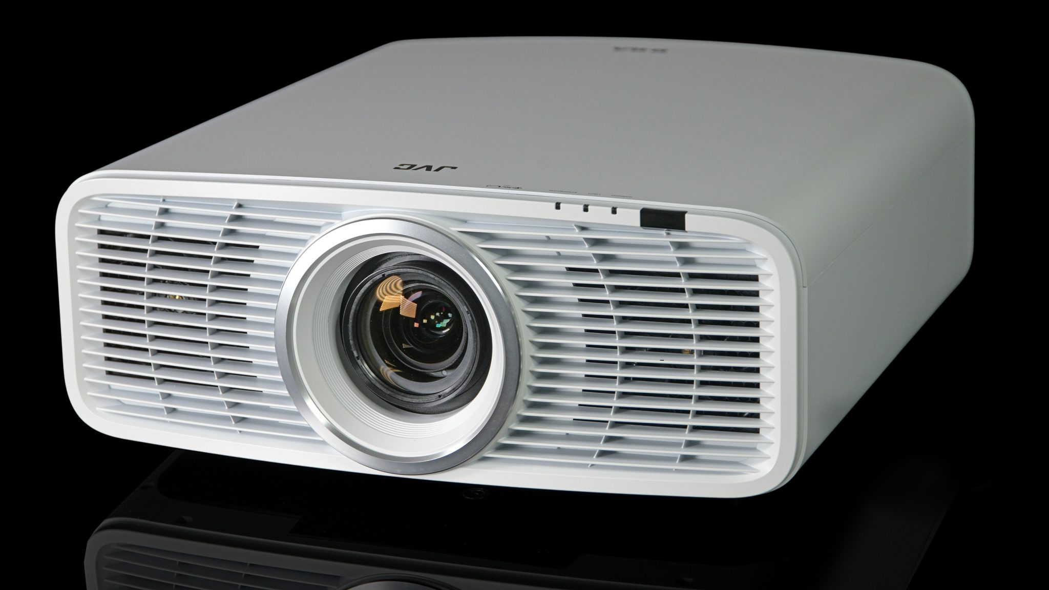 TEST: JVC DLA-NZ500 – 4K-Laserlicht-Projektor mit HDR und ...